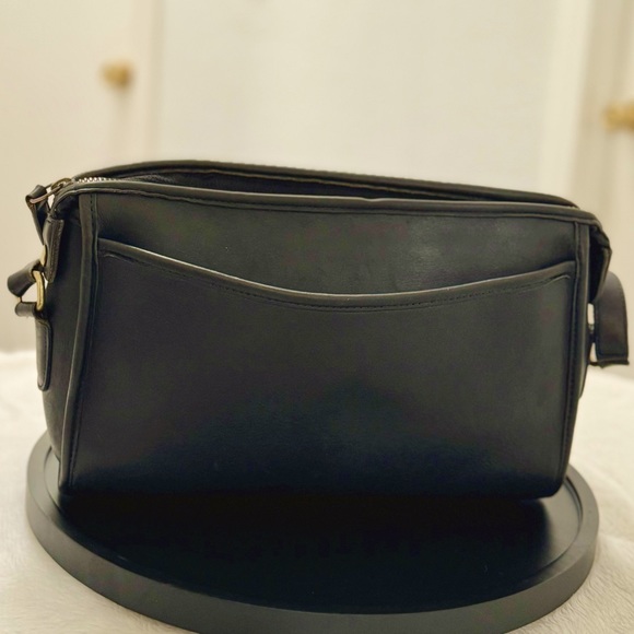 Coach | Bags | Vintage Coach Taylor Crossbody Leather Bag Style 9944 ...